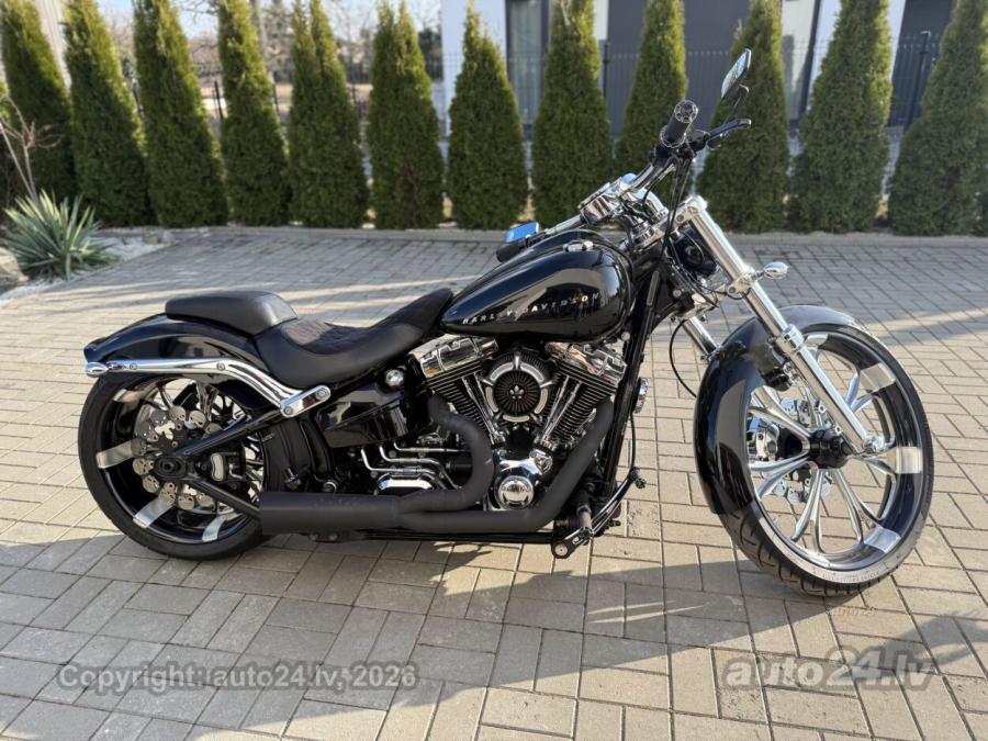 Melns Harley-Davidson Breakout 2014 Tallina, ar dzinēja tilpumu 1.69 L un nobraukumu 26 tūkst. km par 19900 €, foto 1 vietnē AUTOMOTO.COM.LV