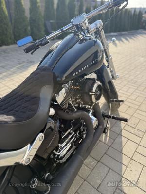 Melns Harley-Davidson Breakout 2014 Tallina, ar dzinēja tilpumu 1.69 L un nobraukumu 26 tūkst. km par 19900 €, foto 4 vietnē AUTOMOTO.COM.LV