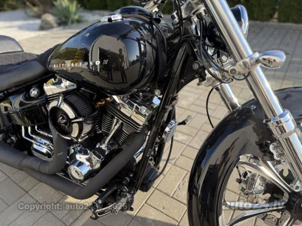 Melns Harley-Davidson Breakout 2014 Tallina, ar dzinēja tilpumu 1.69 L un nobraukumu 26 tūkst. km par 19900 €, foto 7 vietnē AUTOMOTO.COM.LV