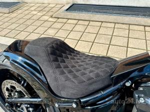 Melns Harley-Davidson Breakout 2018 Rīga, ar dzinēja tilpumu 1.92 L un nobraukumu 9 tūkst. km par 23500 €, foto 9 vietnē AUTOMOTO.COM.LV