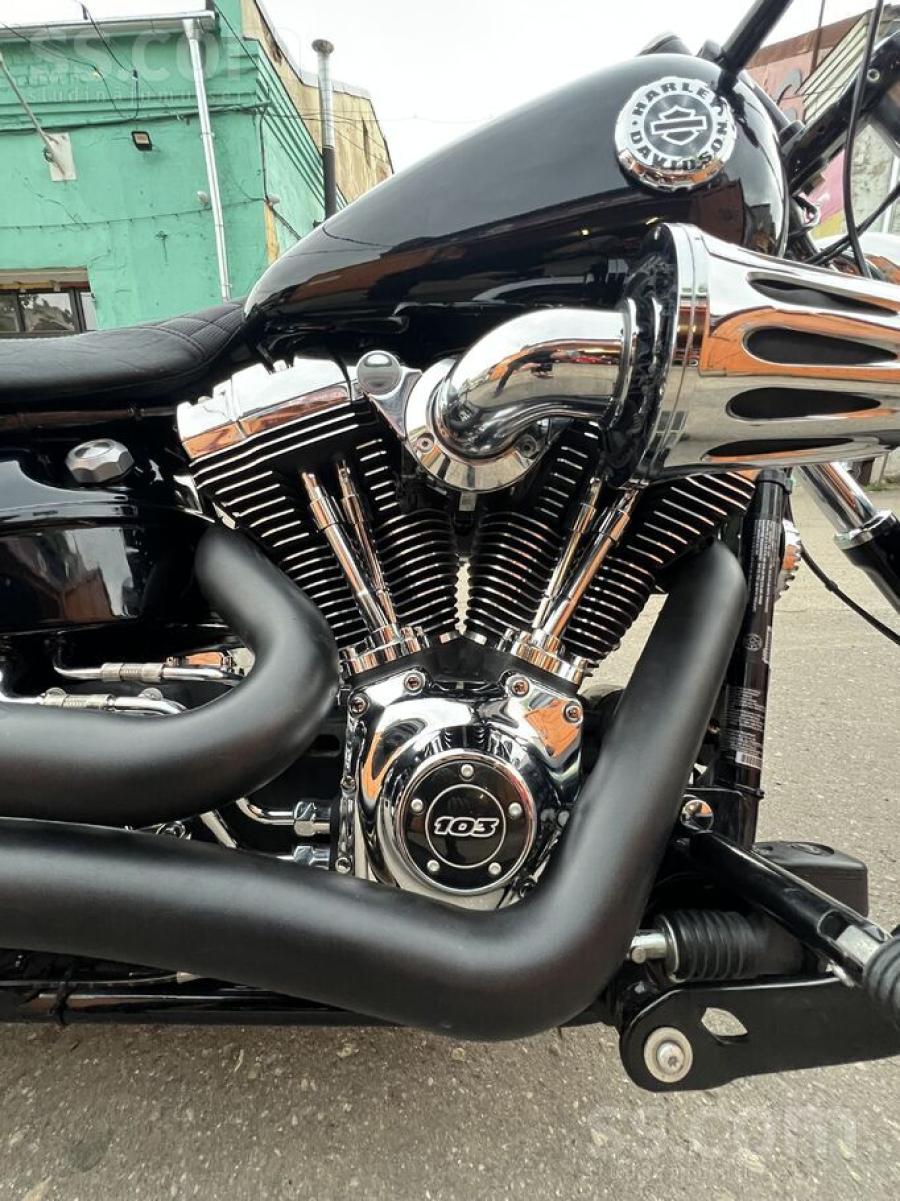 Harley-Davidson Breakout 2014 in Riga, with an engine capacity of 1.70 L and mileage of 0 thousand km for 17777 €, photo 5 on AUTOMOTO.COM.LV