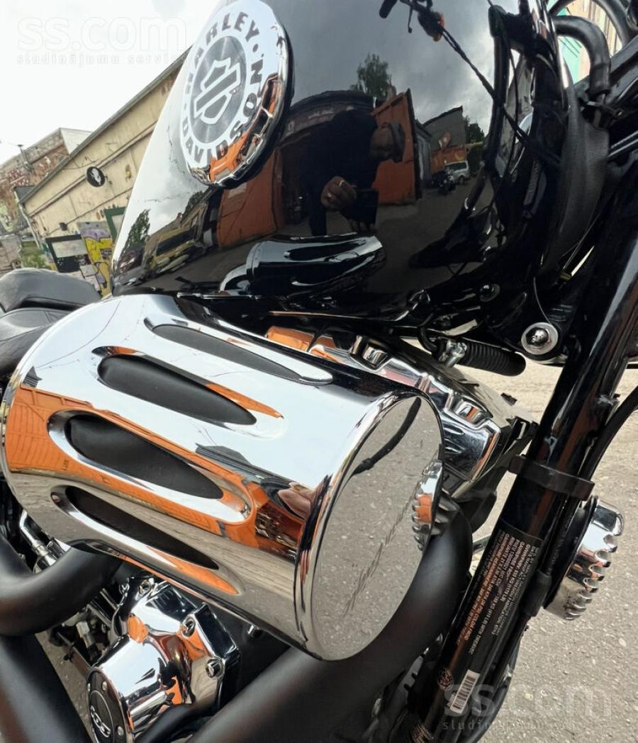 Harley-Davidson Breakout 2014 in Riga, with an engine capacity of 1.70 L and mileage of 0 thousand km for 17777 €, photo 6 on AUTOMOTO.COM.LV