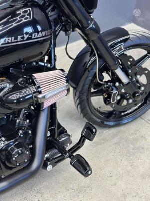 Harley-Davidson Breakout 2017 Kauņa, ar dzinēja tilpumu 1.80 L un nobraukumu 9 tūkst. km par 18500 €, foto 13 vietnē AUTOMOTO.COM.LV