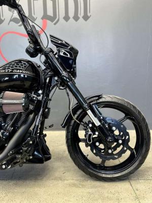 Harley-Davidson Breakout 2017 Kauņa, ar dzinēja tilpumu 1.80 L un nobraukumu 9 tūkst. km par 18500 €, foto 19 vietnē AUTOMOTO.COM.LV