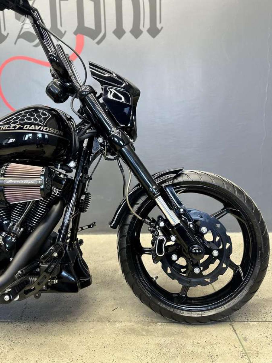 Harley-Davidson Breakout 2017 Kauņa, ar dzinēja tilpumu 1.80 L un nobraukumu 9 tūkst. km par 18500 €, foto 19 vietnē AUTOMOTO.COM.LV