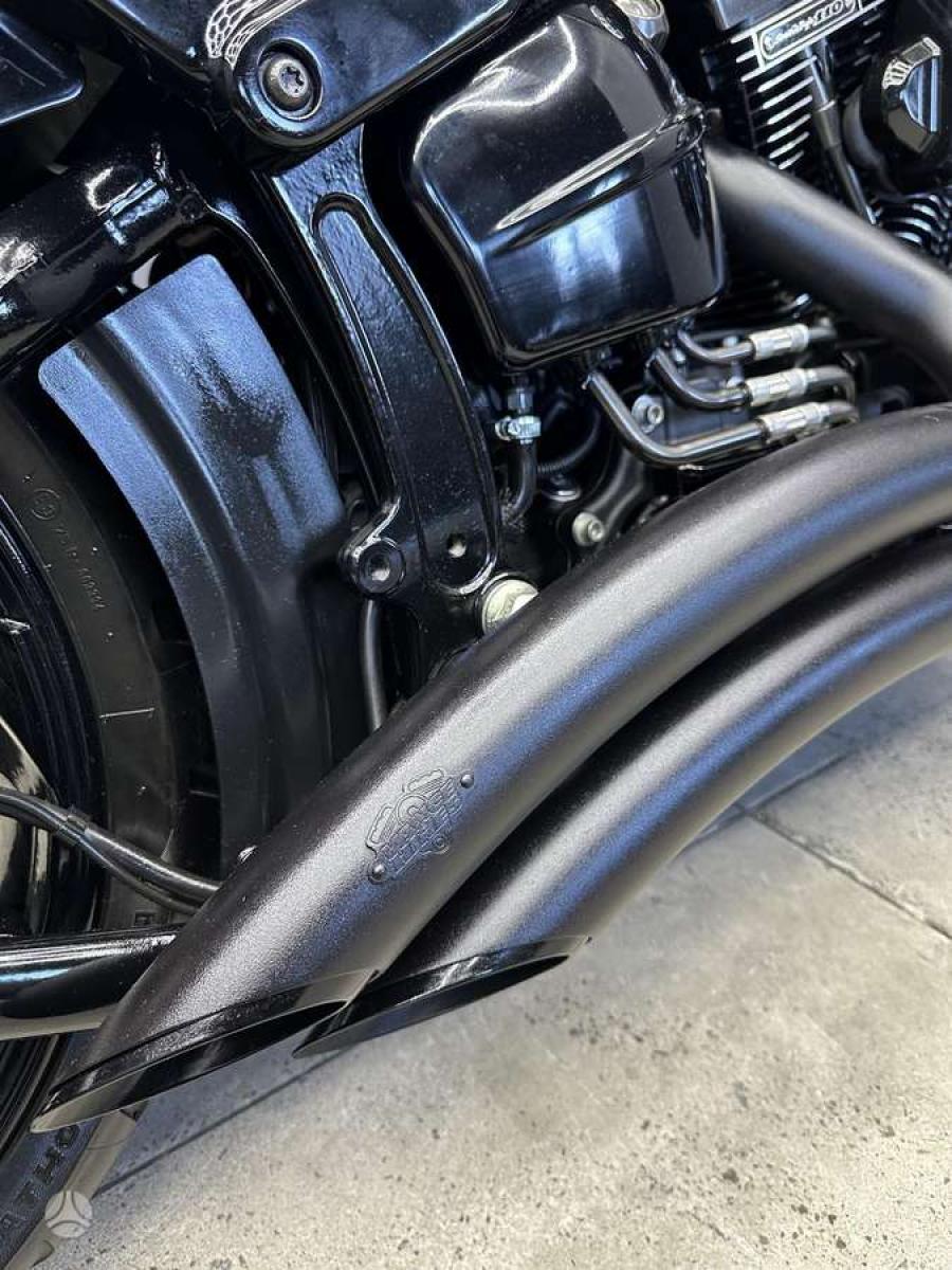 Harley-Davidson Breakout 2017 Kauņa, ar dzinēja tilpumu 1.80 L un nobraukumu 9 tūkst. km par 18500 €, foto 21 vietnē AUTOMOTO.COM.LV