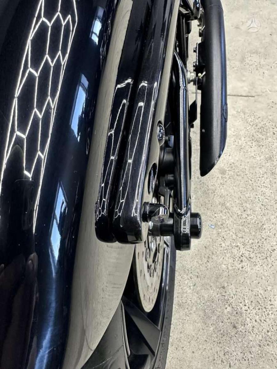 Harley-Davidson Breakout 2017 Kauņa, ar dzinēja tilpumu 1.80 L un nobraukumu 9 tūkst. km par 18500 €, foto 23 vietnē AUTOMOTO.COM.LV