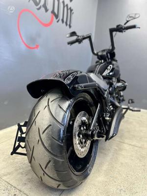 Harley-Davidson Breakout 2017 Kauņa, ar dzinēja tilpumu 1.80 L un nobraukumu 9 tūkst. km par 18500 €, foto 24 vietnē AUTOMOTO.COM.LV