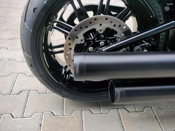 Harley-Davidson Breakout 2018 Šauļi, ar dzinēja tilpumu 17.50 L un nobraukumu 13 tūkst. km par 17600 €, foto 7 vietnē AUTOMOTO.COM.LV