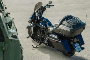 Black Harley-Davidson CVO 2007 in Klaipeda, with an engine capacity of 1.80 L and mileage of 31 thousand km for 14000 €, photo 11 on AUTOMOTO.COM.LV