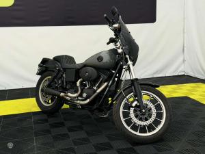 Black Harley-Davidson Dyna Street Bob 2004 in Vilnius, with an engine capacity of 1.45 L and mileage of 48 thousand km for 8900 €, photo 3 on AUTOMOTO.COM.LV