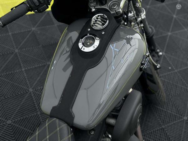 Melns Harley-Davidson Dyna Street Bob 2004 Viļņa, ar dzinēja tilpumu 1.45 L un nobraukumu 48 tūkst. km par 8900 €, foto 5 vietnē AUTOMOTO.COM.LV