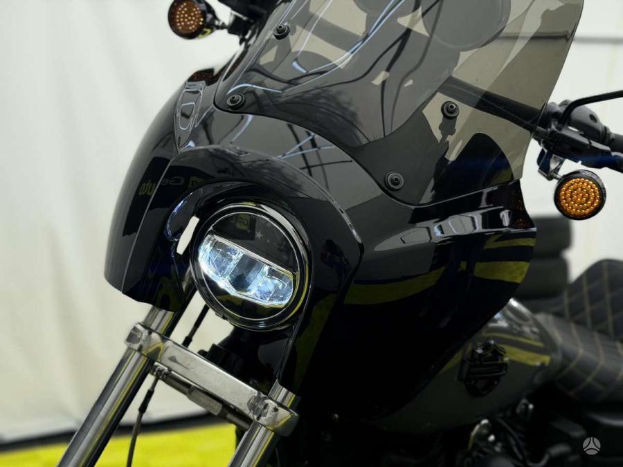 Black Harley-Davidson Dyna Street Bob 2004 in Vilnius, with an engine capacity of 1.45 L and mileage of 48 thousand km for 8900 €, photo 12 on AUTOMOTO.COM.LV