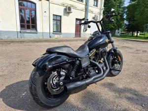 Black Harley-Davidson Dyna Street Bob 2010 in Radviliskis, with an engine capacity of 1.69 L and mileage of 7 thousand km for 7000 €, photo 4 on AUTOMOTO.COM.LV