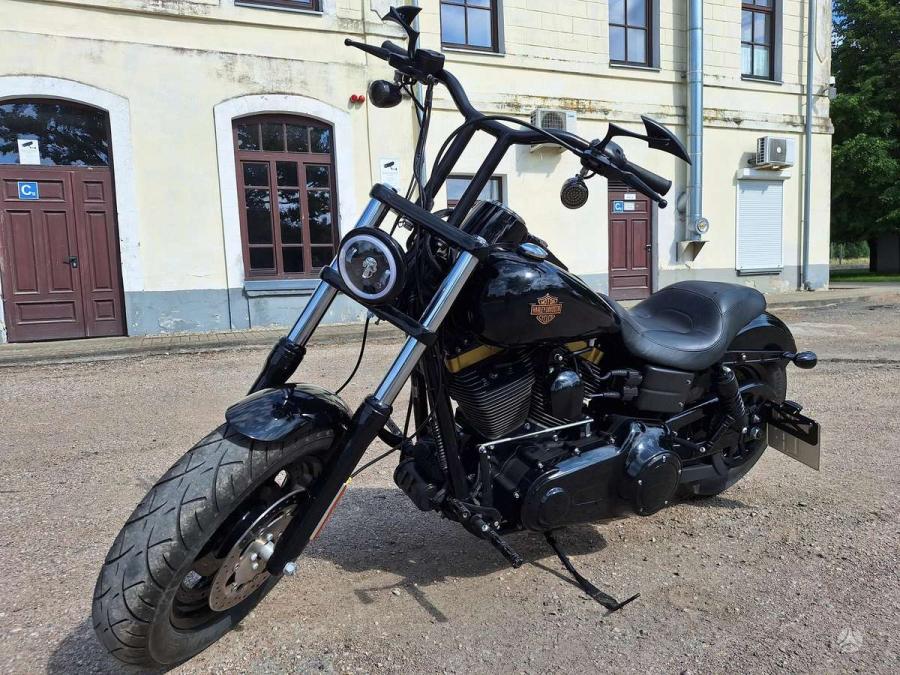 Black Harley-Davidson Dyna Street Bob 2010 in Radviliskis, with an engine capacity of 1.69 L and mileage of 7 thousand km for 7000 €, photo 8 on AUTOMOTO.COM.LV