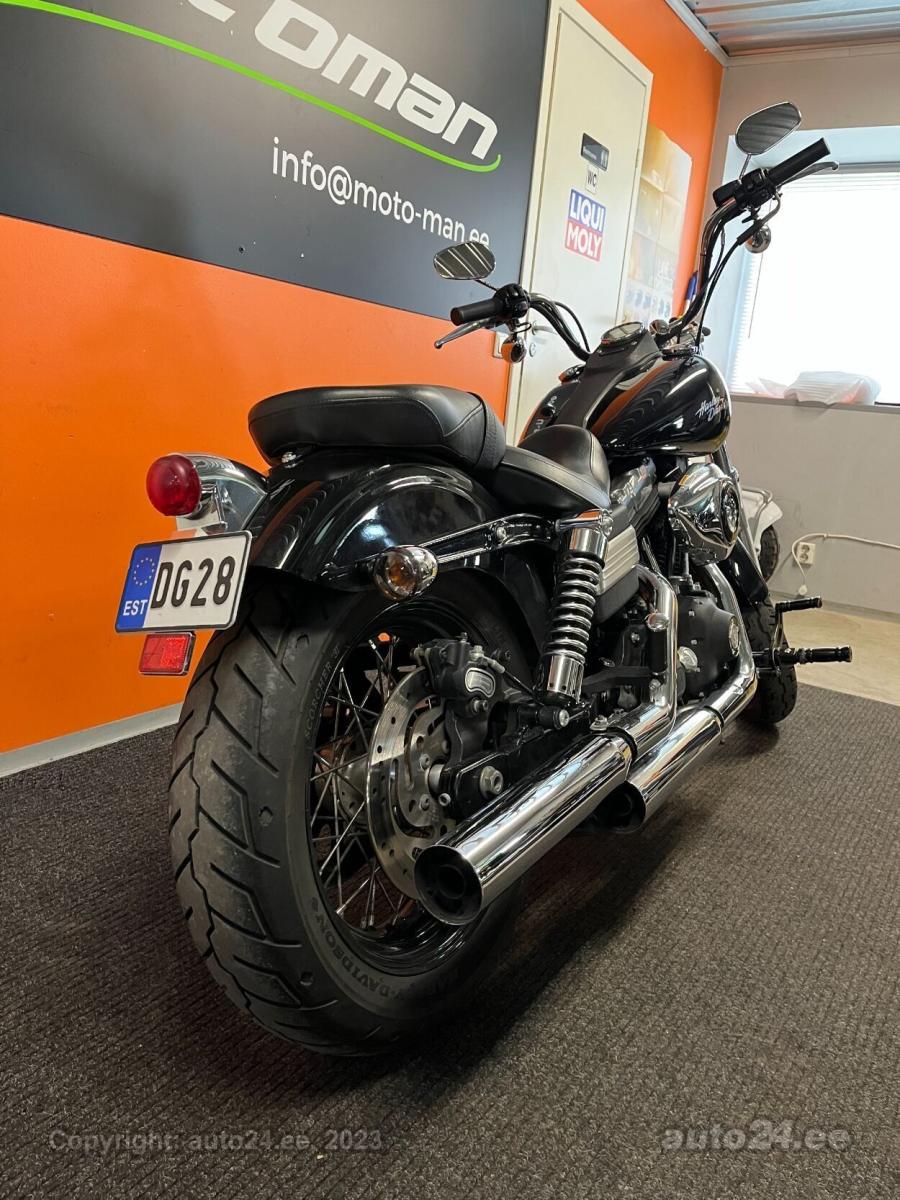 Melns Harley-Davidson Dyna Street Bob 2011 Tartu, ar dzinēja tilpumu 1.59 L un nobraukumu 17 tūkst. km par 9500 €, foto 6 vietnē AUTOMOTO.COM.LV