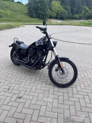 Black Harley-Davidson Dyna Street Bob 2012 in Vilnius, with an engine capacity of 1.69 L and mileage of 19 thousand km for 9500 €, photo 4 on AUTOMOTO.COM.LV