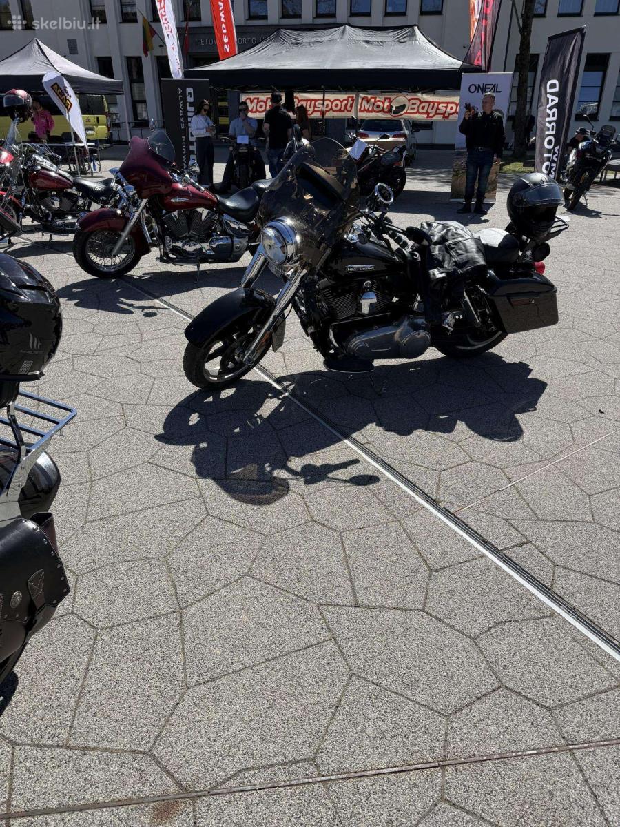 Melns Harley-Davidson Dyna Street Bob 2012 Kaišiadorys, ar dzinēja tilpumu 1.70 L un nobraukumu 37 tūkst. km par 9500 €, foto 4 vietnē AUTOMOTO.COM.LV