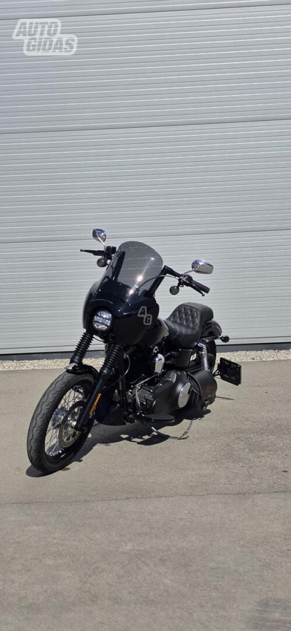 Black Harley-Davidson Dyna Street Bob 2017 in Klaipeda, with an engine capacity of 1.70 L and mileage of 20 thousand km for 8400 €, photo 5 on AUTOMOTO.COM.LV