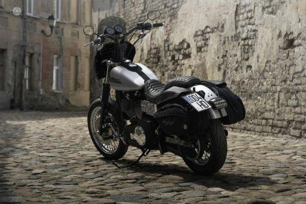 Grey Harley-Davidson Dyna Street Bob 1999 in Vilnius, with an engine capacity of 1.45 L and mileage of 22 thousand km for 5650 €, photo 4 on AUTOMOTO.COM.LV