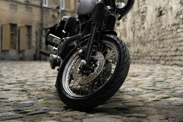 Серый Харли-Девидсон Dyna Street Bob 1999 в Вильнюс, объемом двигателя 1.45 л и пробегом 22 тыс. км за 5650 €, фото 3 на AUTOMOTO.COM.LV