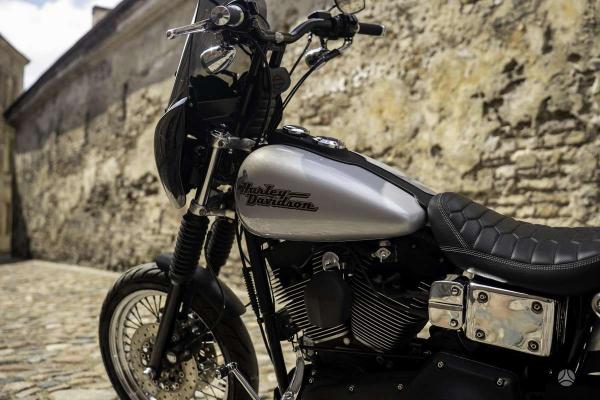 Серый Харли-Девидсон Dyna Street Bob 1999 в Вильнюс, объемом двигателя 1.45 л и пробегом 22 тыс. км за 5650 €, фото 5 на AUTOMOTO.COM.LV