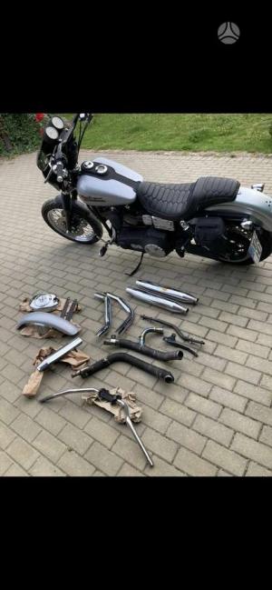 Grey Harley-Davidson Dyna Street Bob 1999 in Vilnius, with an engine capacity of 1.45 L and mileage of 22 thousand km for 5650 €, photo 10 on AUTOMOTO.COM.LV