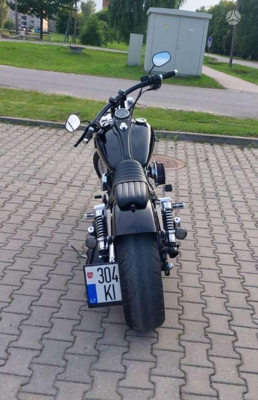 Pelēks Harley-Davidson Dyna Street Bob 2016 Viļņa, ar dzinēja tilpumu 1.69 L un nobraukumu 37 tūkst. km par 8500 €, foto 5 vietnē AUTOMOTO.COM.LV
