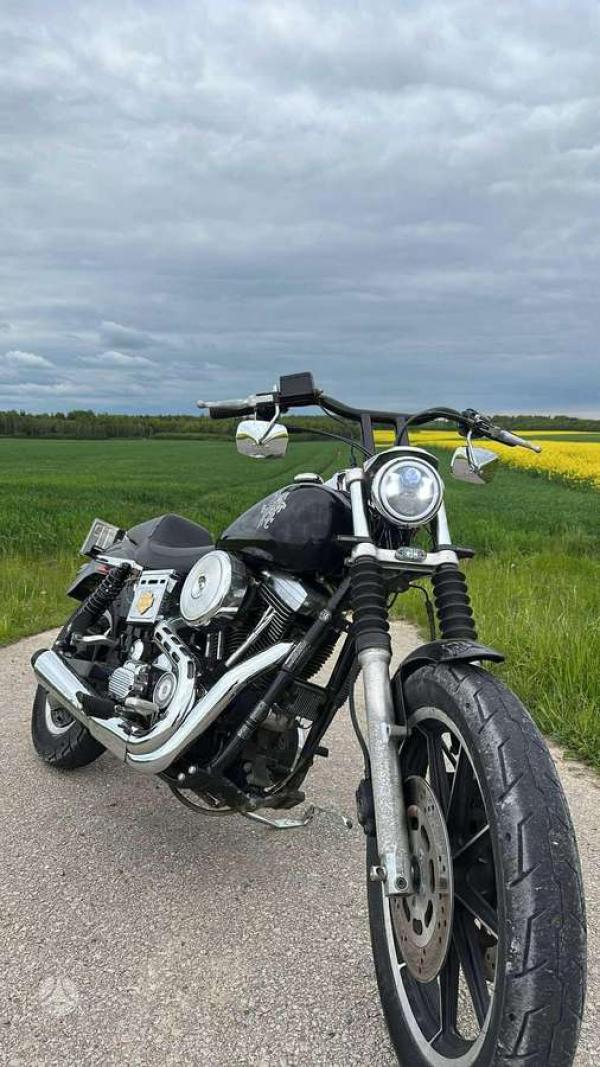 Harley-Davidson Dyna Street Bob 1995 in Siauliai, with an engine capacity of 1.34 L and mileage of 47 thousand km for 6100 €, photo 3 on AUTOMOTO.COM.LV