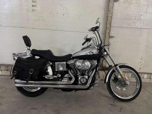 Харли-Девидсон Dyna Street Bob 2003 в Шяуляй, объемом двигателя 1.45 л и пробегом 56 тыс. км за 5112 €, фото 10 на AUTOMOTO.COM.LV