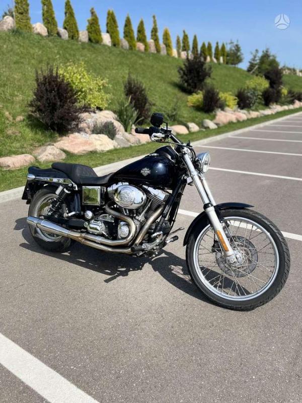 Harley-Davidson Dyna Street Bob 2005 in Vilnius, with an engine capacity of 1.45 L and mileage of 67 thousand km for 5100 €, photo 4 on AUTOMOTO.COM.LV