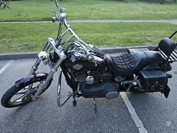 Harley-Davidson Dyna Street Bob 2010 Anykščiai, ar dzinēja tilpumu 1.60 L un nobraukumu 24 tūkst. km par 7500 €, foto 4 vietnē AUTOMOTO.COM.LV