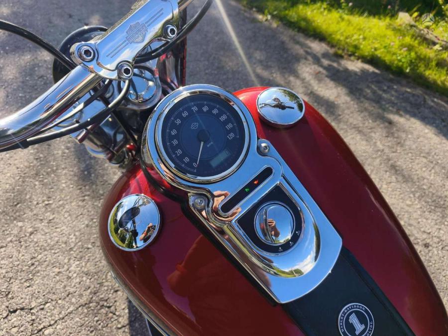 Harley-Davidson Dyna Street Bob 2012 in Kaunas, with an engine capacity of 1.60 L and mileage of 34 thousand km for 6000 €, photo 6 on AUTOMOTO.COM.LV