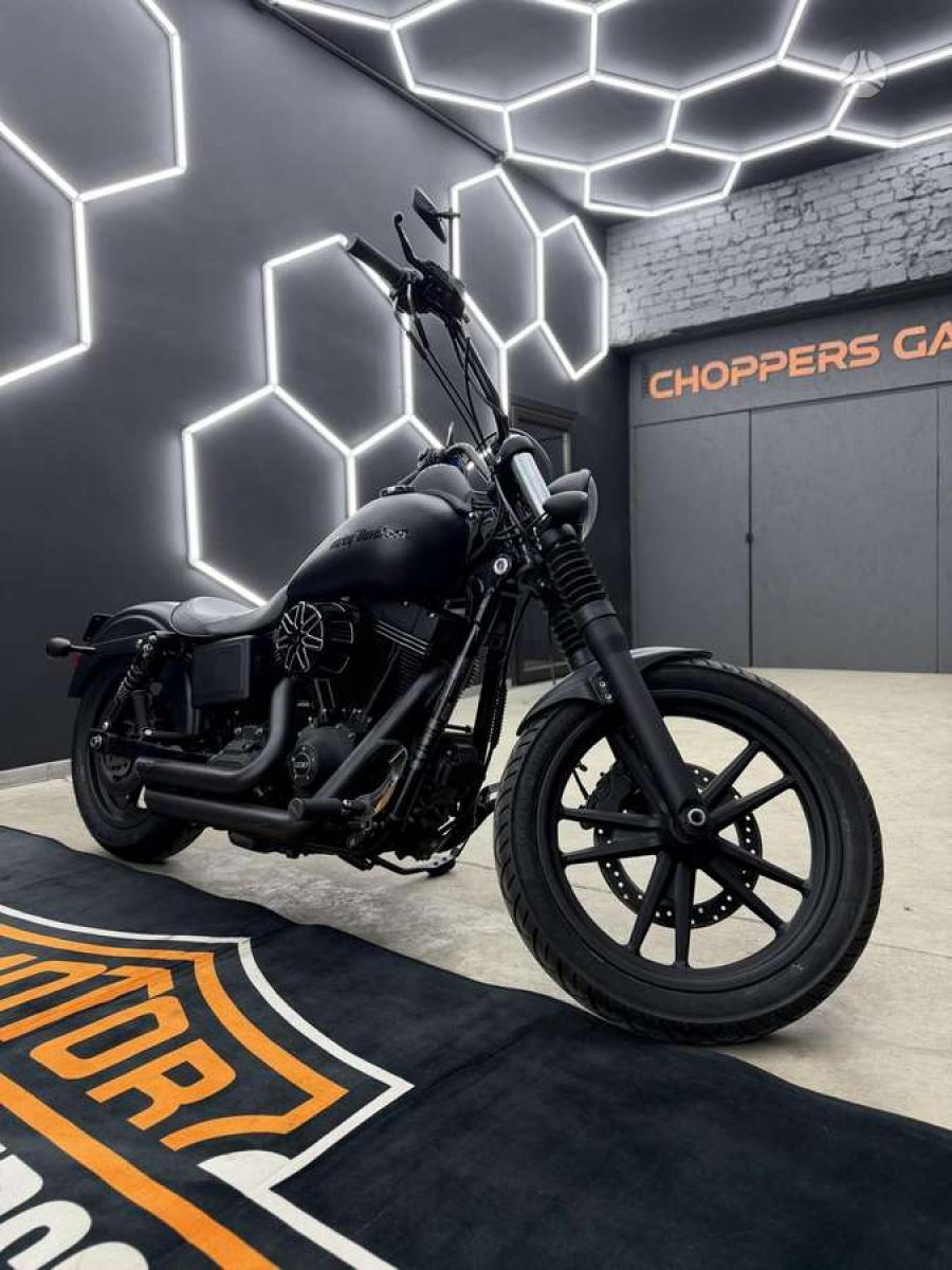 Harley-Davidson Dyna Street Bob 2014 in Siauliai, with an engine capacity of 1.69 L and mileage of 19 thousand km for 8200 €, photo 1 on AUTOMOTO.COM.LV