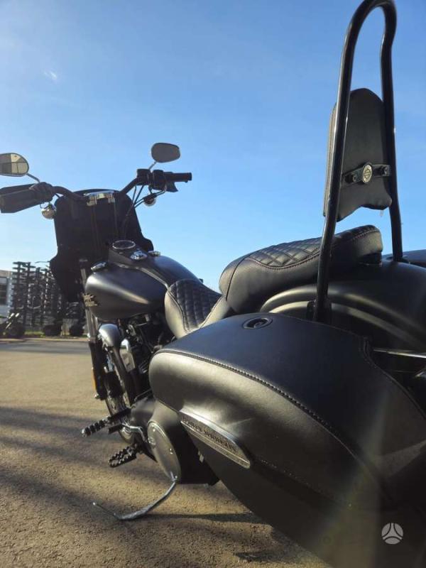 Харли-Девидсон Dyna Street Bob 2014 в Расейняй, объемом двигателя 1.70 л и пробегом 33 тыс. км за 7700 €, фото 4 на AUTOMOTO.COM.LV