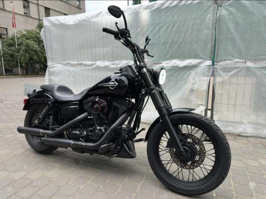 Харли-Девидсон Dyna Street Bob 2014 в Каунас, объемом двигателя 1.69 л и пробегом 30 тыс. км за 6500 €, фото 1 на AUTOMOTO.COM.LV