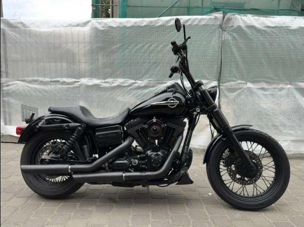 Харли-Девидсон Dyna Street Bob 2014 в Каунас на AUTOMOTO.COM.LV Харли-Девидсон Dyna Street Bob 2014 в Каунас, объемом двигателя 1.69 л и пробегом 30 тыс. км за 6500 €, фото 3 на AUTOMOTO.COM.LV