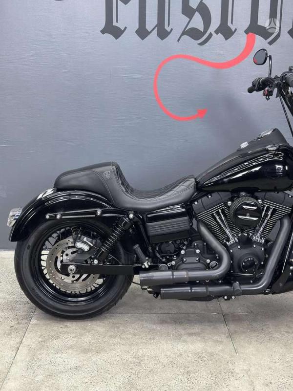 Harley-Davidson Dyna Street Bob 2015 Kauņa, ar dzinēja tilpumu 1.70 L un nobraukumu 45 tūkst. km par 9200 €, foto 4 vietnē AUTOMOTO.COM.LV