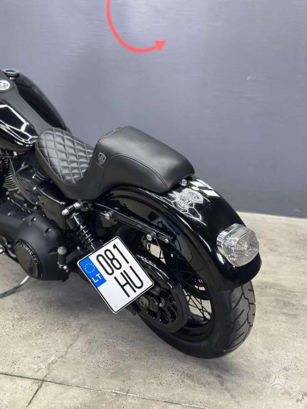 Harley-Davidson Dyna Street Bob 2015 Kauņa, ar dzinēja tilpumu 1.70 L un nobraukumu 45 tūkst. km par 9200 €, foto 9 vietnē AUTOMOTO.COM.LV