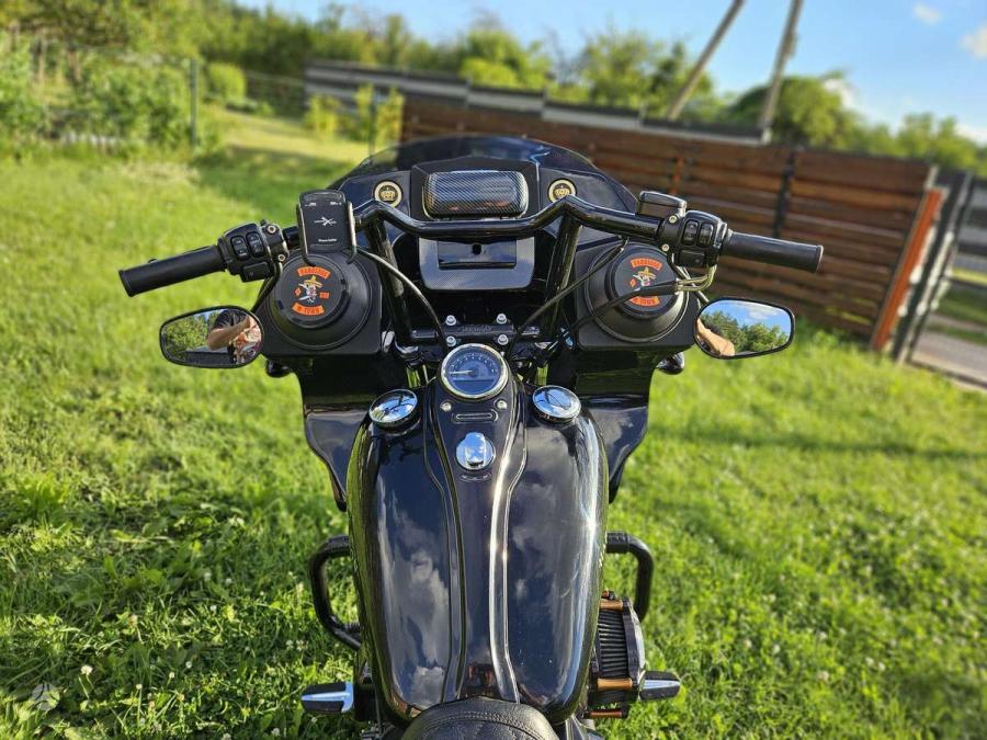 Harley-Davidson Dyna Street Bob 2016 in Kaunas, with an engine capacity of 1.70 L and mileage of 38 thousand km for 7500 €, photo 4 on AUTOMOTO.COM.LV