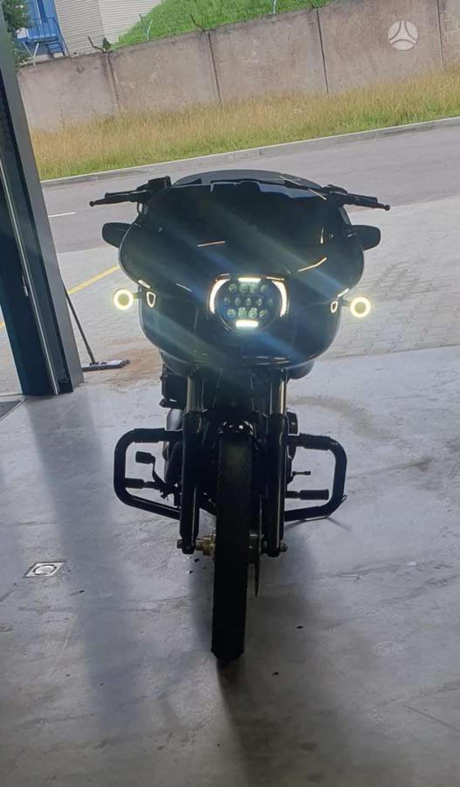 Harley-Davidson Dyna Street Bob 2016 in Kaunas, with an engine capacity of 1.70 L and mileage of 38 thousand km for 7500 €, photo 5 on AUTOMOTO.COM.LV