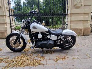 Harley-Davidson Dyna Street Bob 2016 in Vilnius, with an engine capacity of 1.69 L and mileage of 30 thousand km for 7499 €, photo 3 on AUTOMOTO.COM.LV