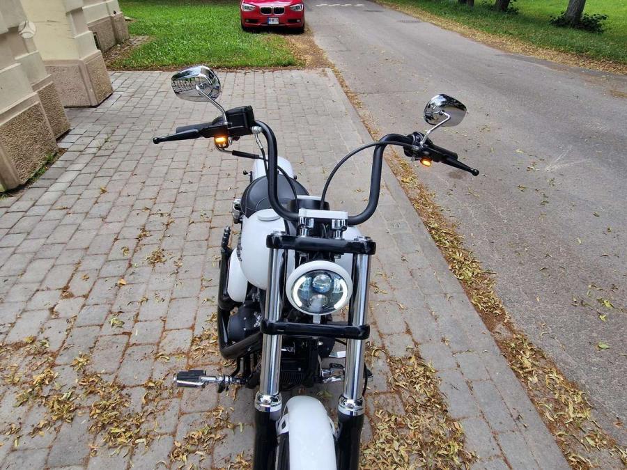 Harley-Davidson Dyna Street Bob 2016 in Vilnius, with an engine capacity of 1.69 L and mileage of 30 thousand km for 7499 €, photo 9 on AUTOMOTO.COM.LV