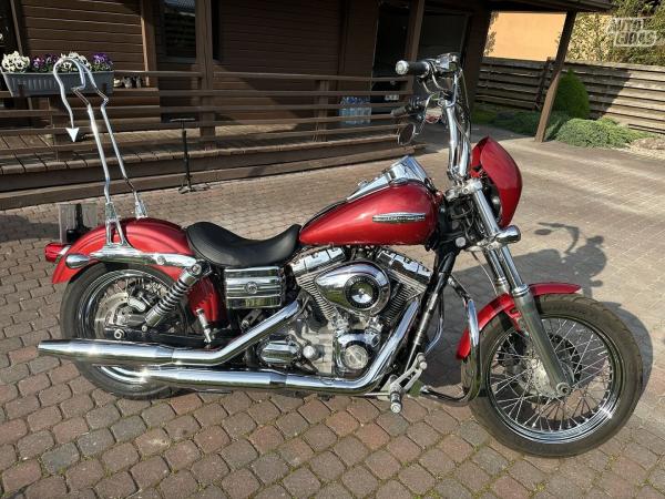 Sarkans Harley-Davidson Dyna Street Bob 2009 Mažeikiai, ar dzinēja tilpumu 1.58 L un nobraukumu 0 tūkst. km par 6000 €, foto 1 vietnē AUTOMOTO.COM.LV