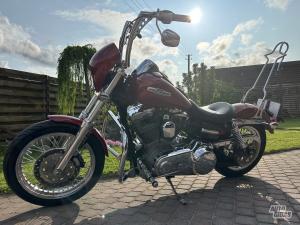 Красный Харли-Девидсон Dyna Street Bob 2009 в Мажейкяй, объемом двигателя 1.58 л и пробегом 0 тыс. км за 6000 €, фото 4 на AUTOMOTO.COM.LV