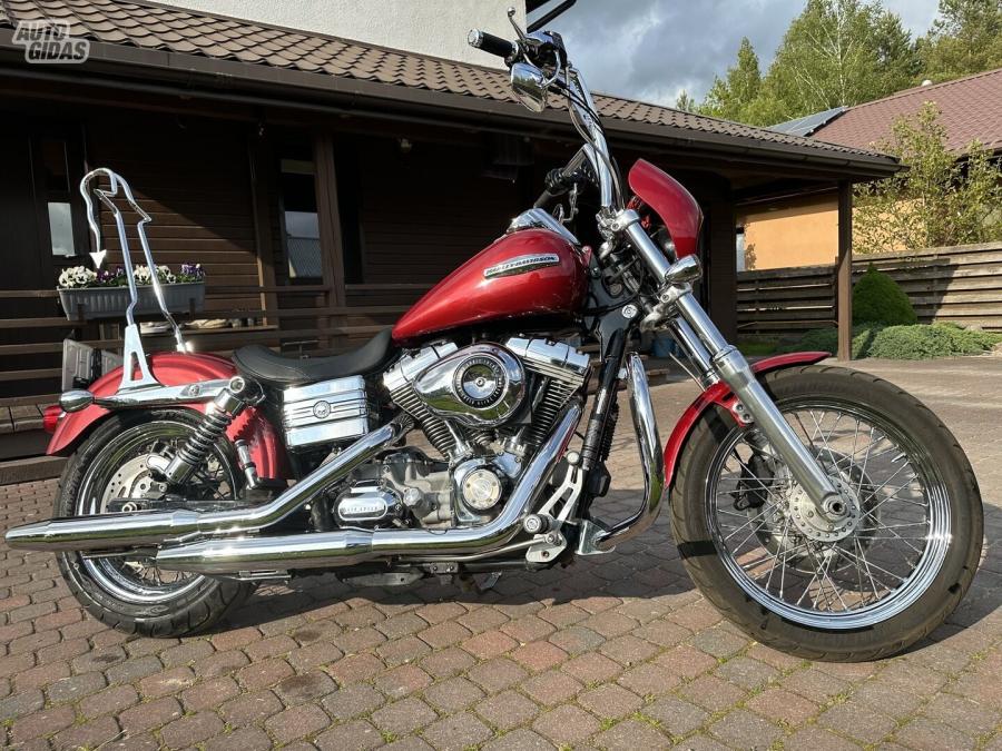 Красный Харли-Девидсон Dyna Street Bob 2009 в Мажейкяй, объемом двигателя 1.58 л и пробегом 0 тыс. км за 6000 €, фото 6 на AUTOMOTO.COM.LV