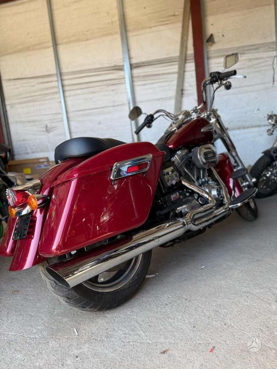 Sarkans Harley-Davidson Dyna Street Bob 2016 Kauņa, ar dzinēja tilpumu 0.00 L un nobraukumu 17 tūkst. km par 7500 €, foto 9 vietnē AUTOMOTO.COM.LV
