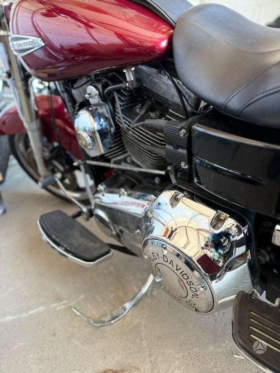 Sarkans Harley-Davidson Dyna Street Bob 2016 Kauņa, ar dzinēja tilpumu 0.00 L un nobraukumu 17 tūkst. km par 7500 €, foto 12 vietnē AUTOMOTO.COM.LV
