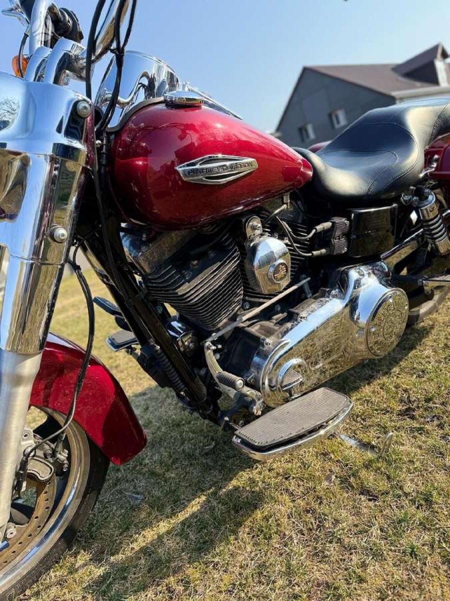 Sarkans Harley-Davidson Dyna Street Bob 2016 Kauņa, ar dzinēja tilpumu 0.00 L un nobraukumu 17 tūkst. km par 7500 €, foto 22 vietnē AUTOMOTO.COM.LV