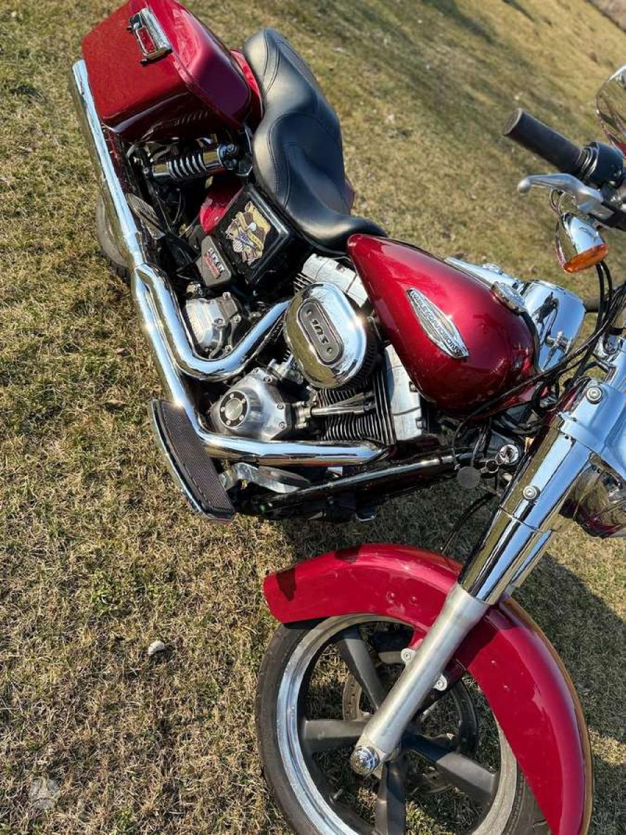 Sarkans Harley-Davidson Dyna Street Bob 2016 Kauņa, ar dzinēja tilpumu 0.00 L un nobraukumu 17 tūkst. km par 7500 €, foto 23 vietnē AUTOMOTO.COM.LV